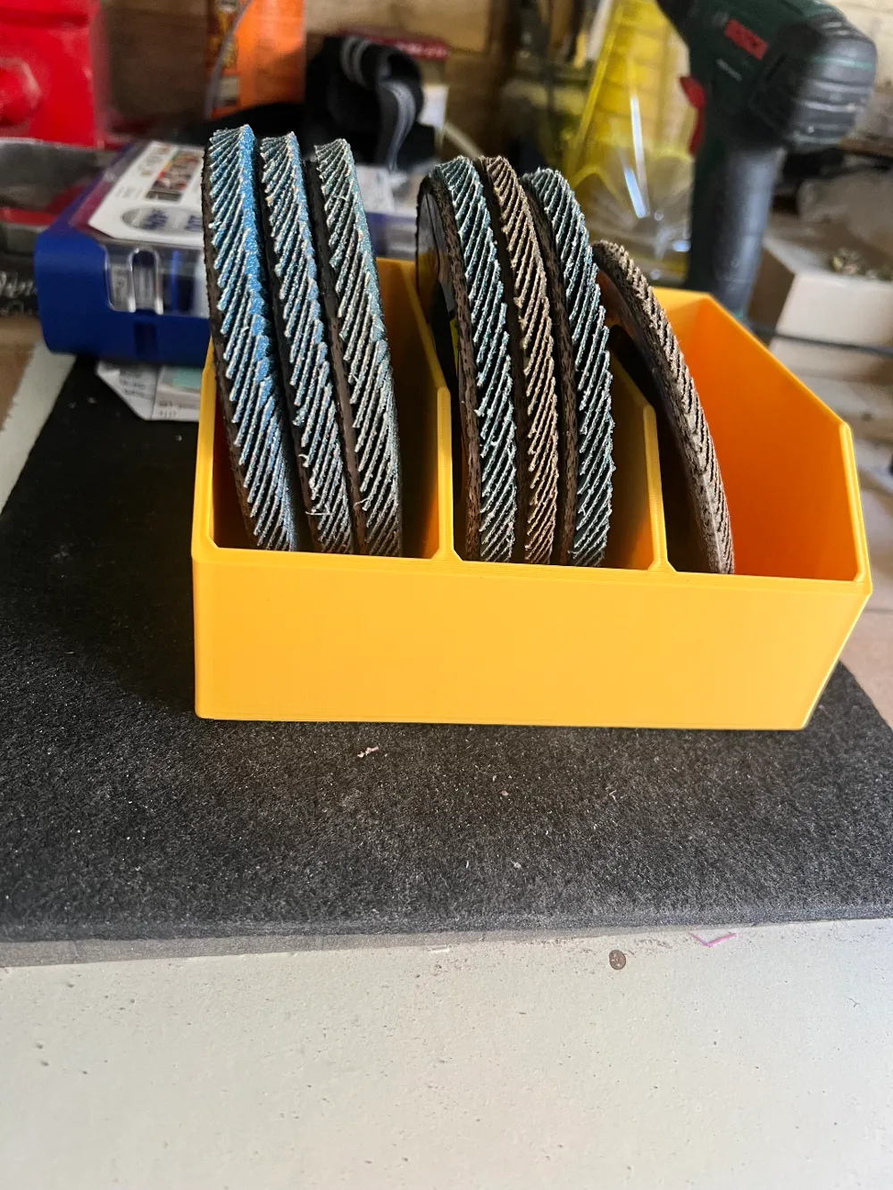 3 section storage box Remixed by Milosz Bulinski - MakerWorld