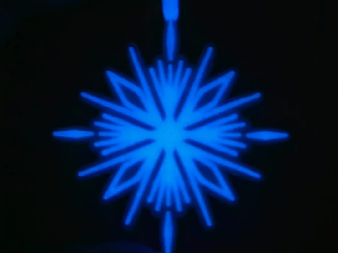 Frozen 2 Snowflake Pendant - Free 3D Print Model - MakerWorld