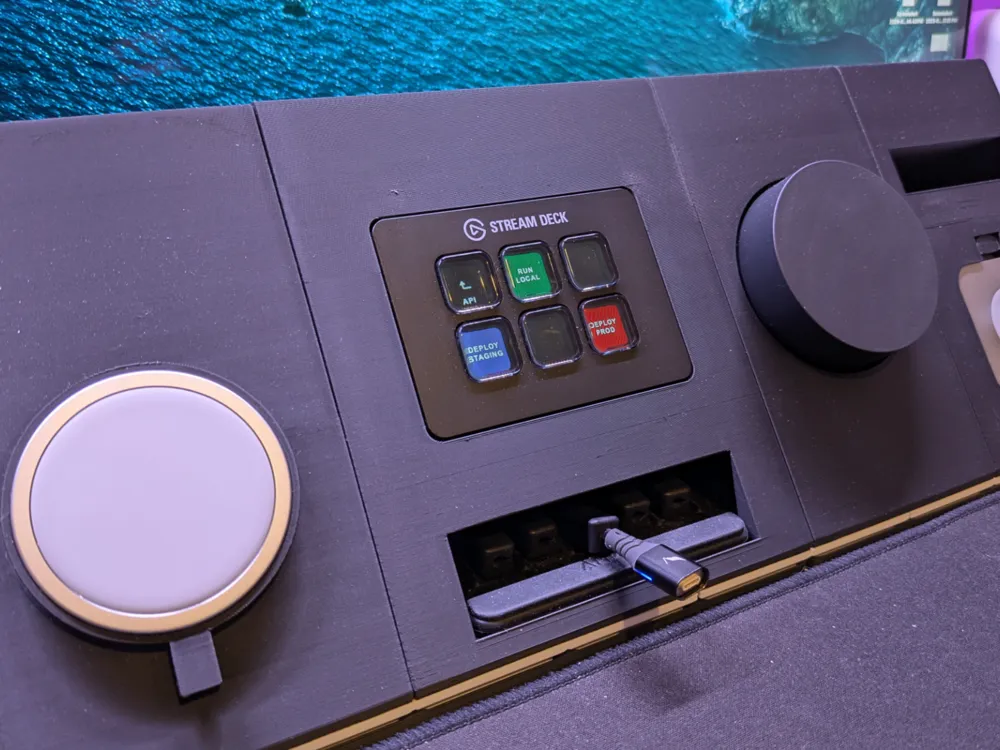 Stream Deck Mini Module for Pro Streamer Remixed by Faraday MakerWorld ...