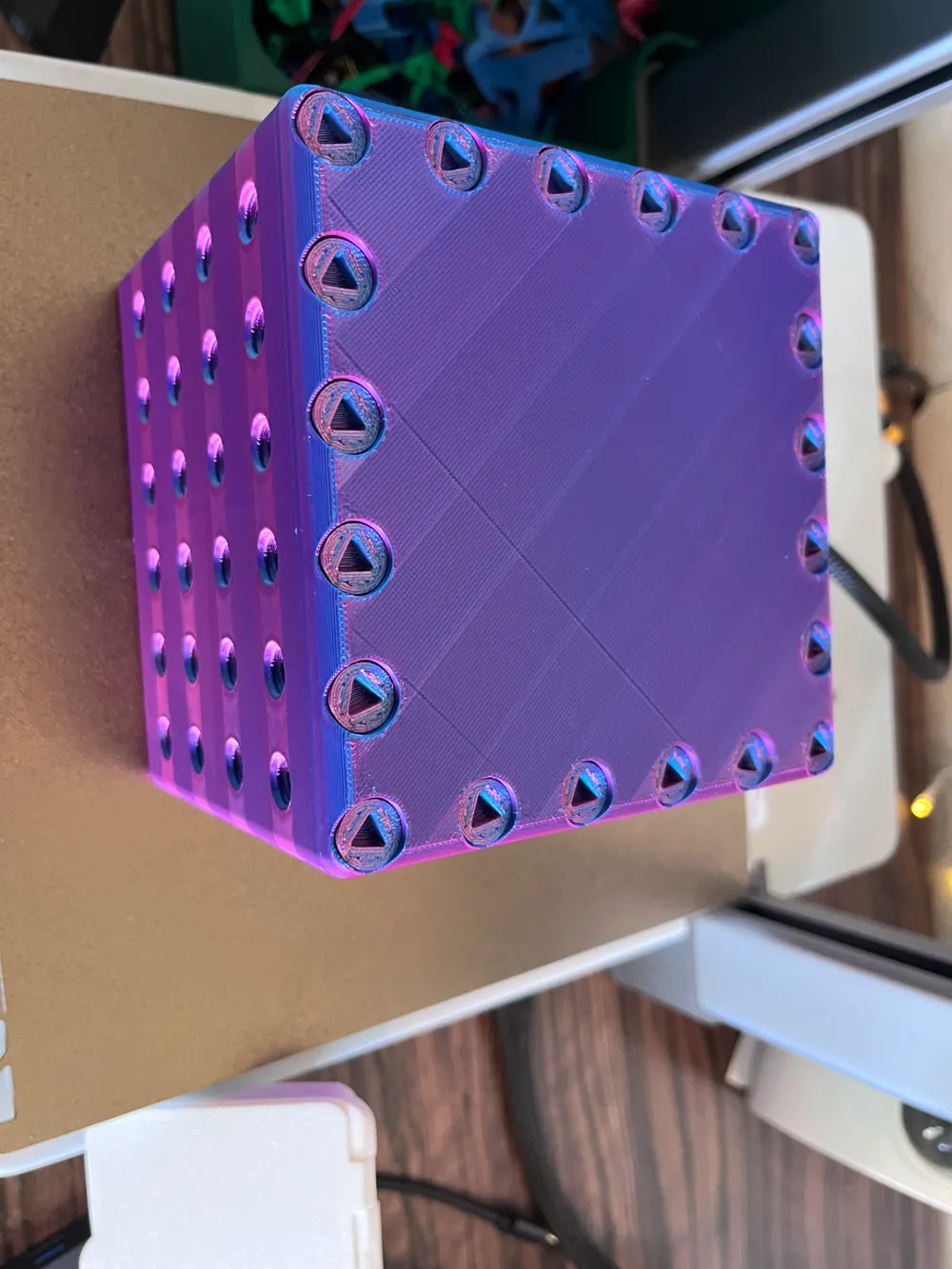 triangle screws for gift box w/ 120 screws - Free 3D Print Model ...