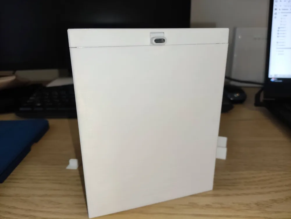 LED photo frame USB type C cover by iparra24 - MakerWorld