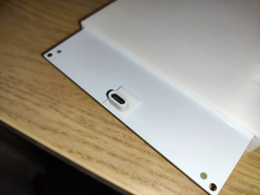 LED photo frame USB type C cover by iparra24 - MakerWorld
