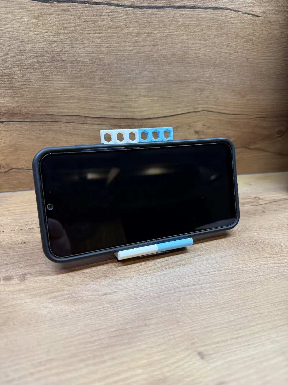 Phone or tablet stand by mika - MakerWorld
