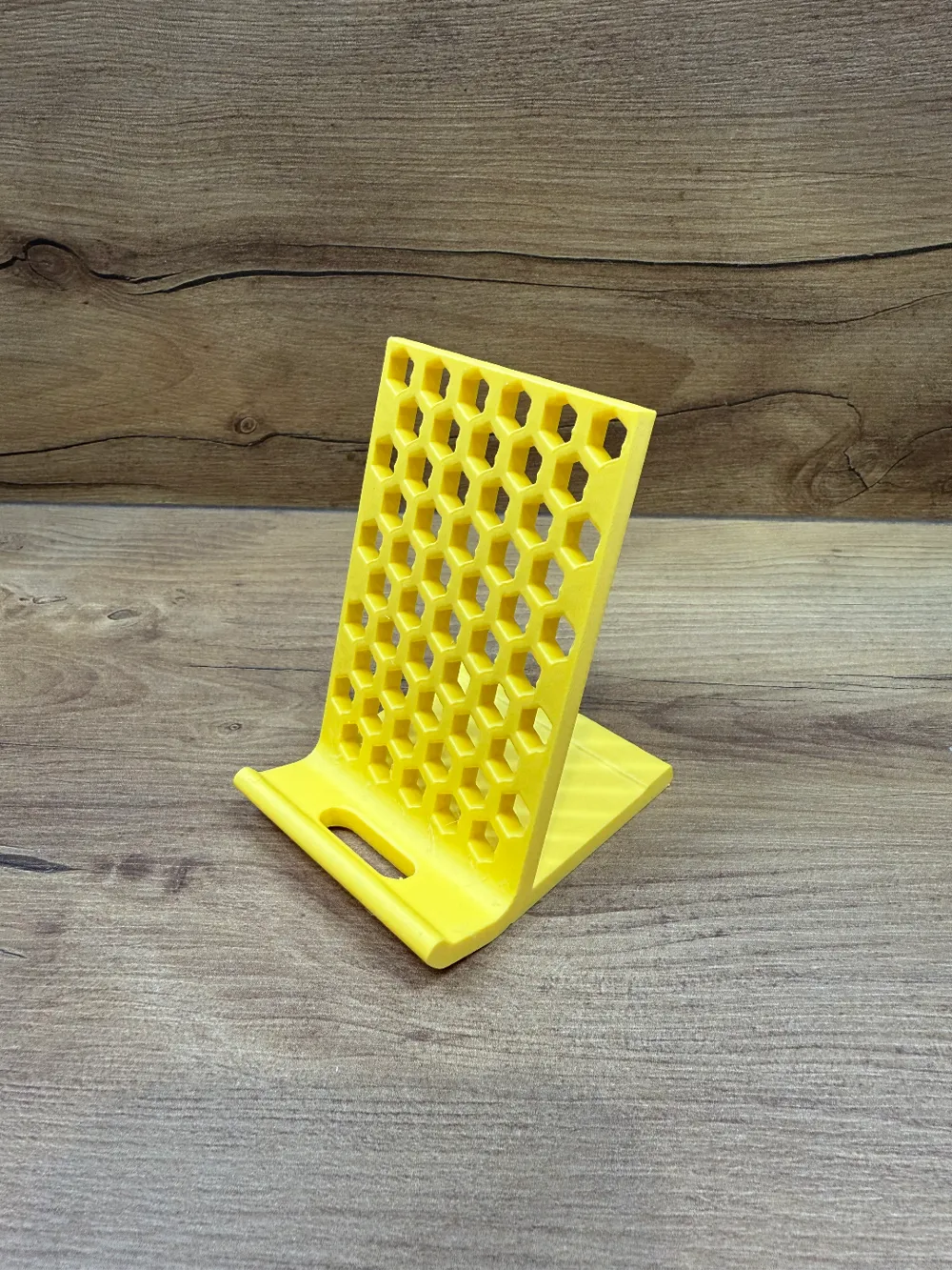 Phone or tablet stand by mika - MakerWorld