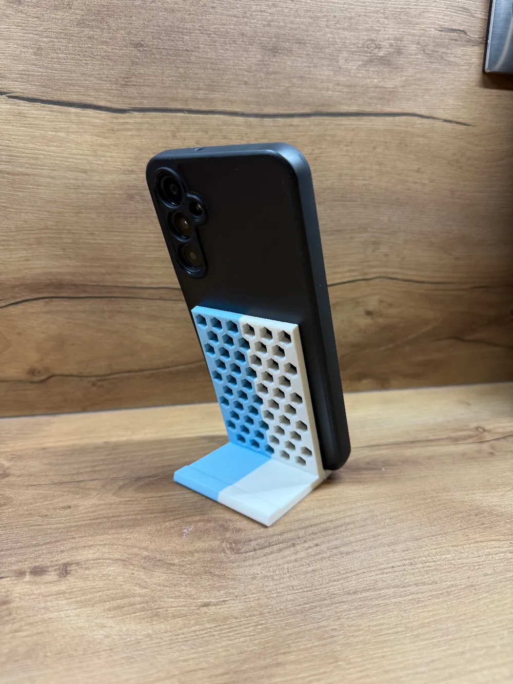 Phone or tablet stand by mika - MakerWorld