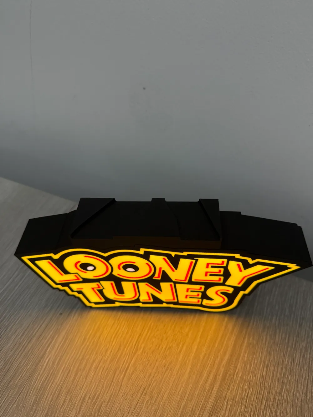 Looney Tunes support Bugs Bunny Urban Light box by ...