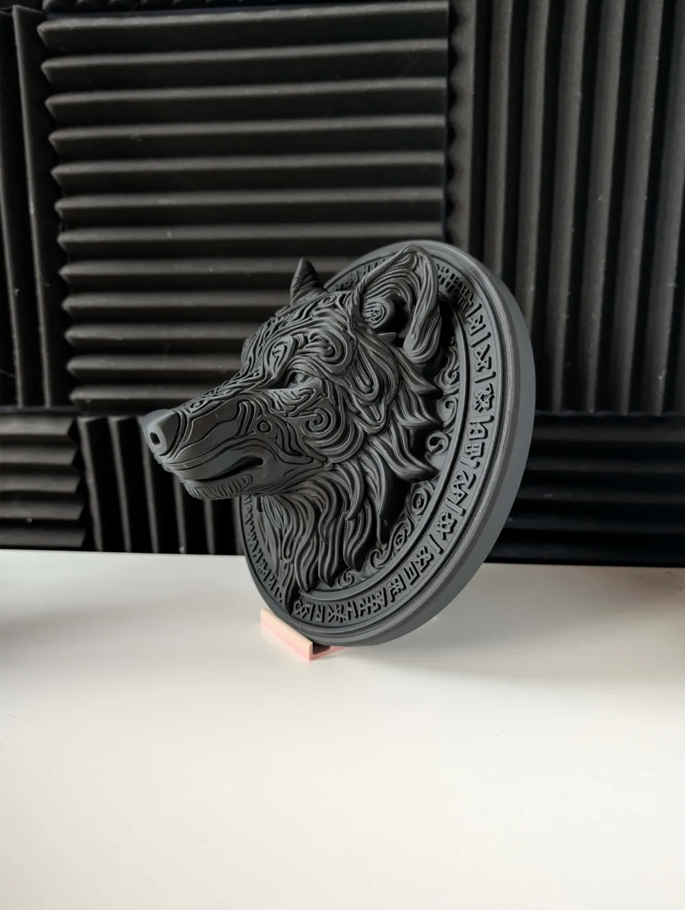 Fenrir Wolf Head Wall Relief – Viking Runes - Free 3D Print Model ...