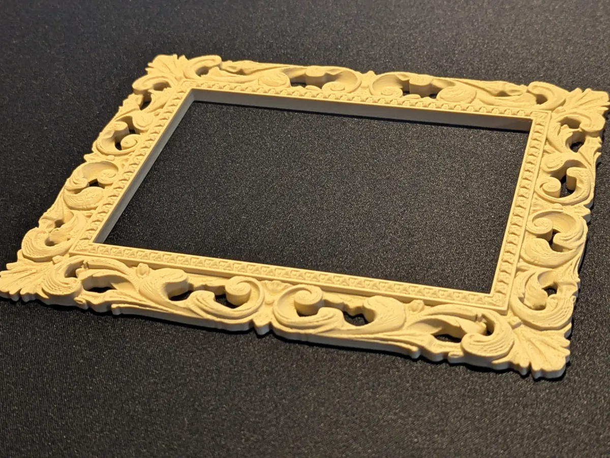 Cornice decorativa da Wile E. 3D MakerWorld: Scarica Modelli 3D Gratuiti