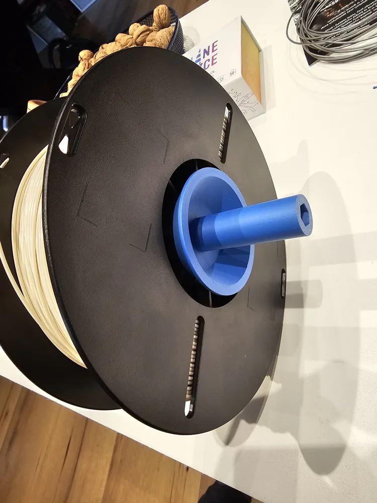 Simple spool rewinder 6mm screw - Free 3D Print Model - MakerWorld