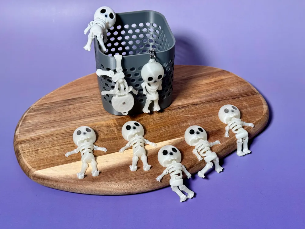 Flexi Skeleton – Fun and Spooky Articulated Fidget by Michele MakerWorld: Download Free 3D Models