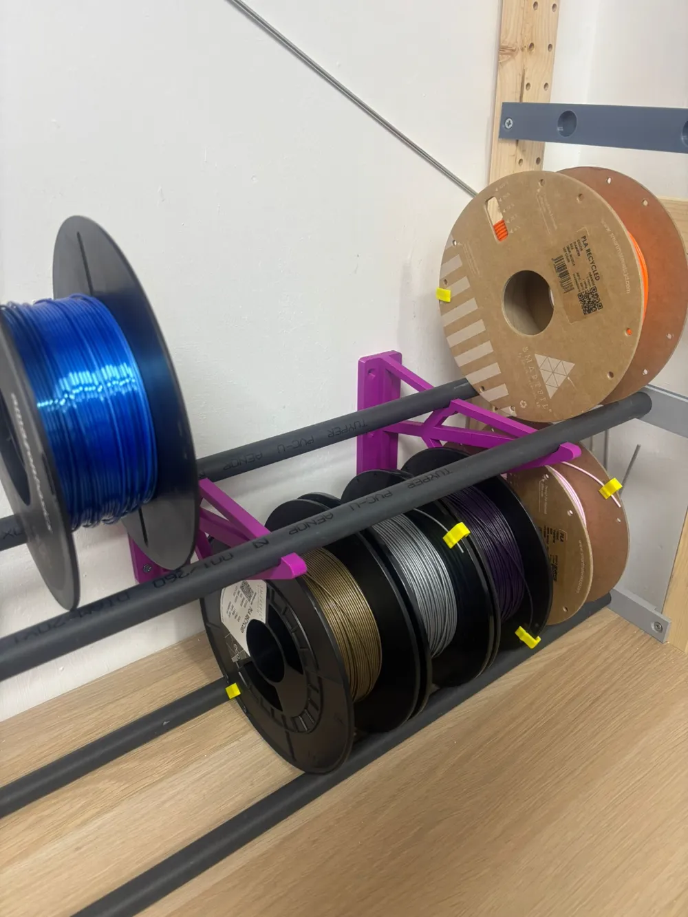 Filament roll wall mount by mt3d_modeling - MakerWorld