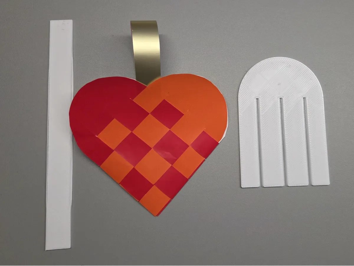 Vorlage für geflochtene Weihnachtsherzen von pbjdk MakerWorld: Kostenlose 3D-Modelle herunterladen