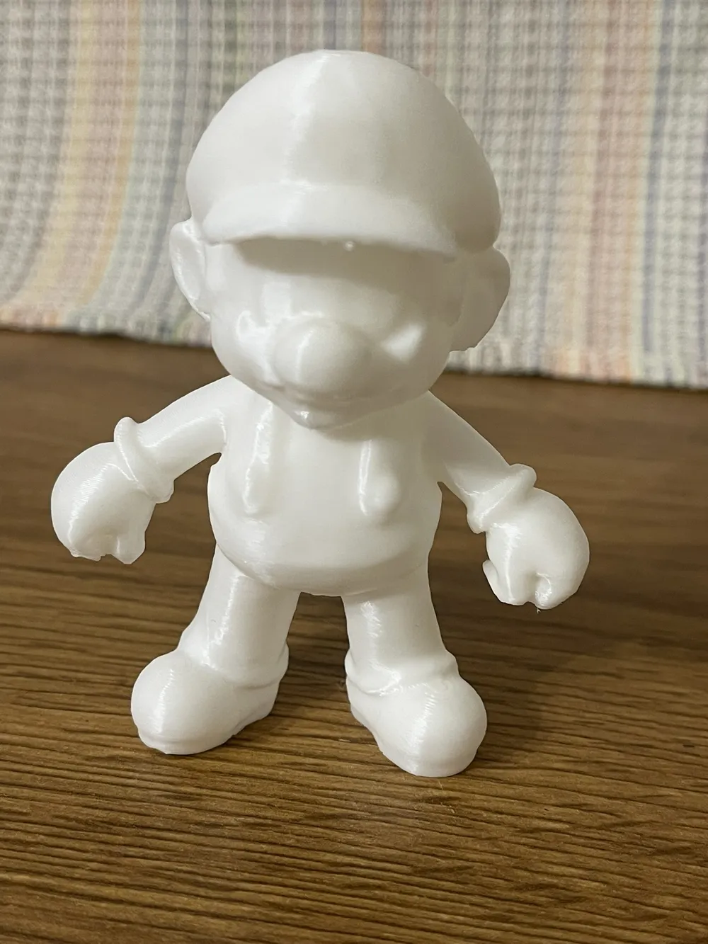 Mario standing by Andulka - MakerWorld