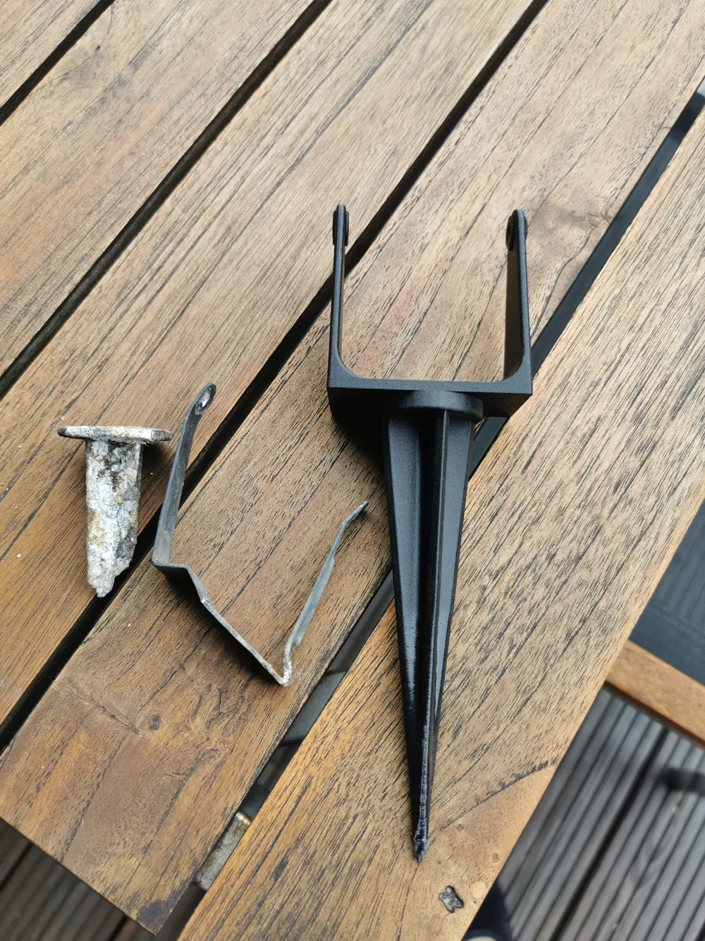 LED Spotlight Ground Spike Mount by PowerJuice MakerWorld: Download ...