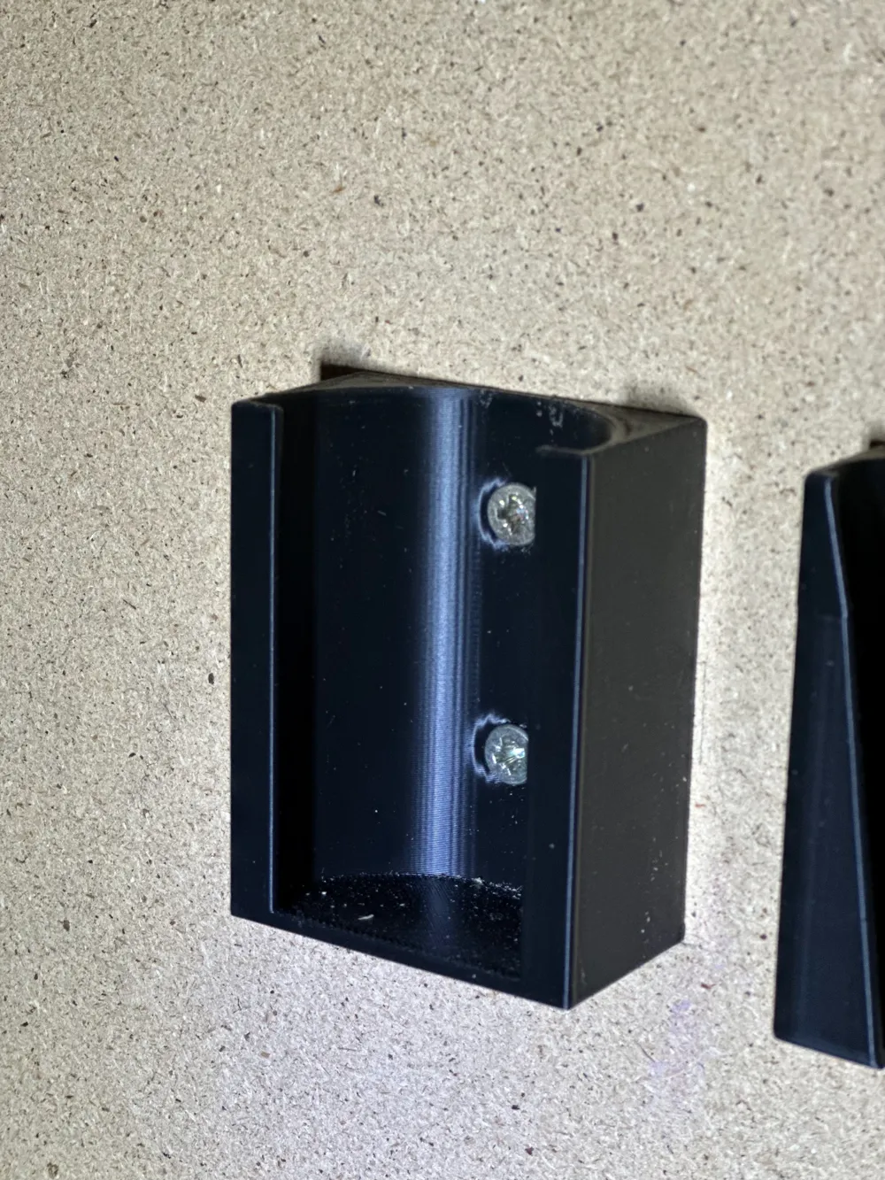 Samsung remote holder - Free 3D Print Model - MakerWorld