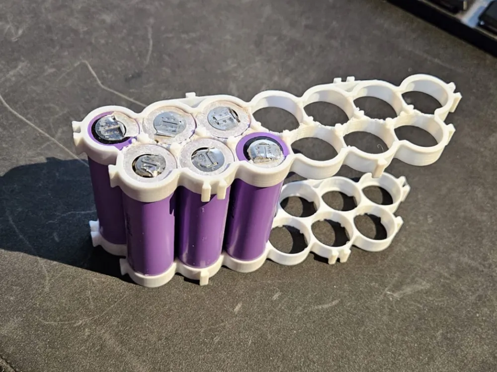 18650 modular battery cell holder by SoCloseToToast MakerWorld ...