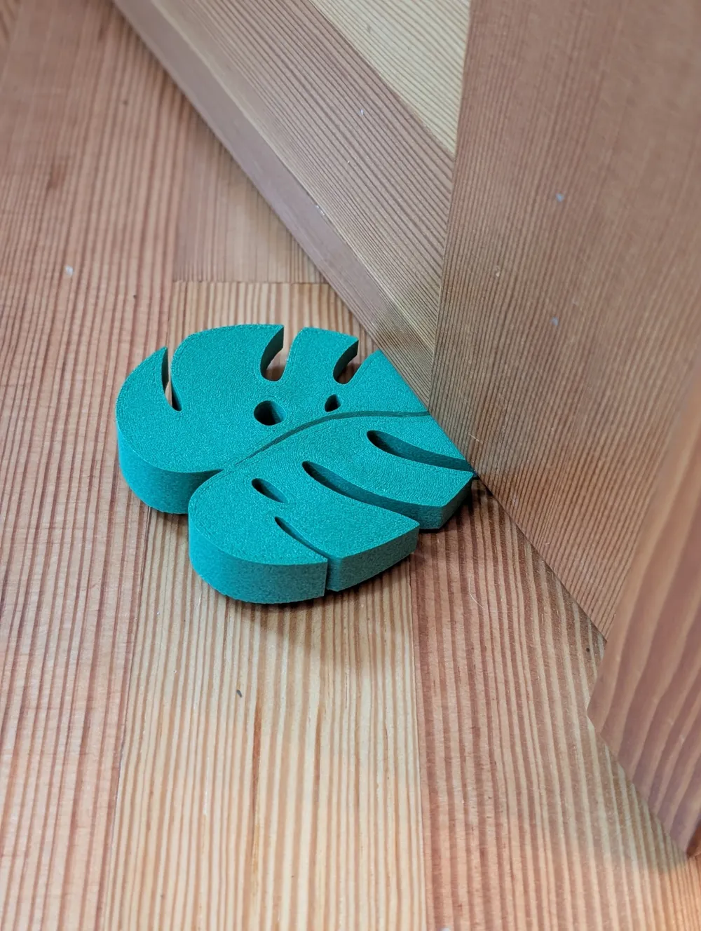 Monstera Leaf Door Stop - Free 3D Print Model - MakerWorld