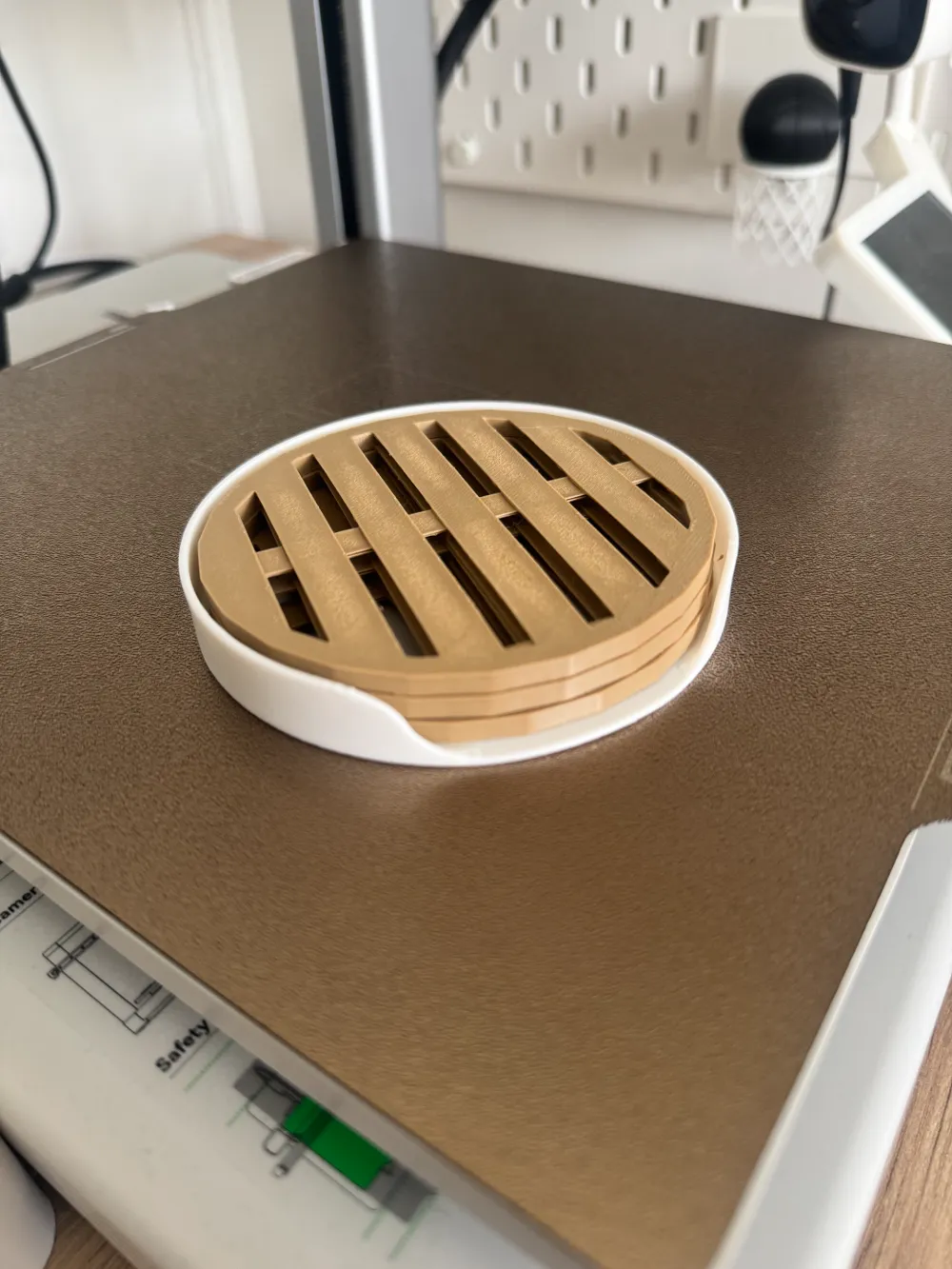 4x4 Round Pallet Coaster and Holder by ramzartAU - MakerWorld