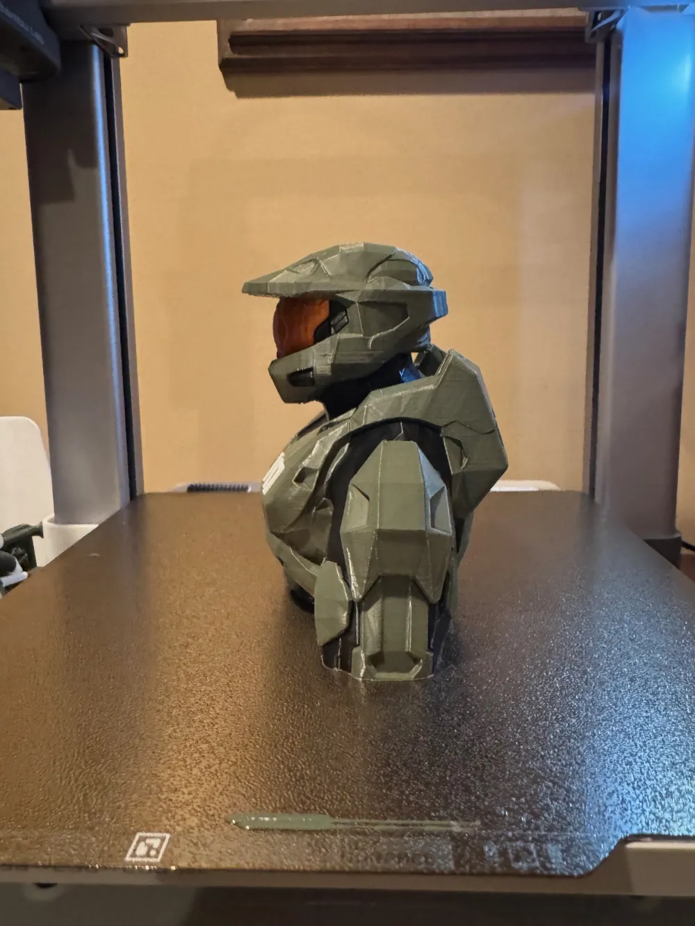 Busto do Master Chief com cores Remixado por HomieJaime MakerWorld ...