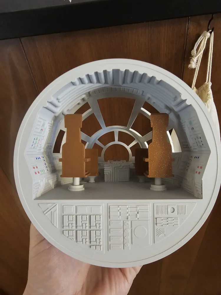 Star Wars Millennium Falcon Book Nook by Ryschweitzer MakerWorld ...