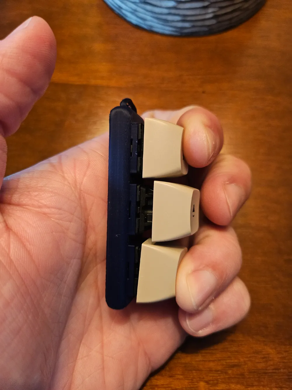 Cherry MX Key Switch Keychain Fidget by CaesarOfSalads - MakerWorld