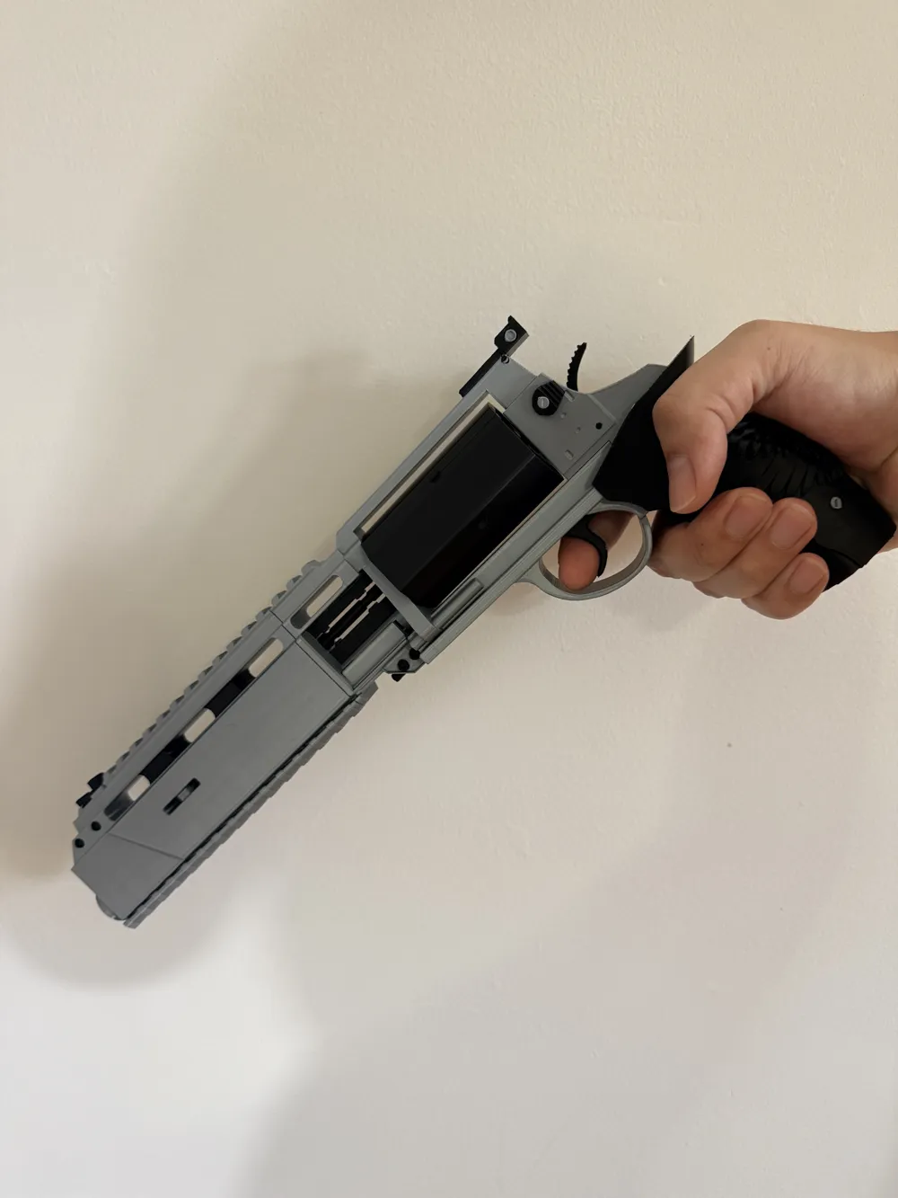 Resident Evil 9 Requiem Magnum - Full Scale Prop - Free 3D Print Model ...
