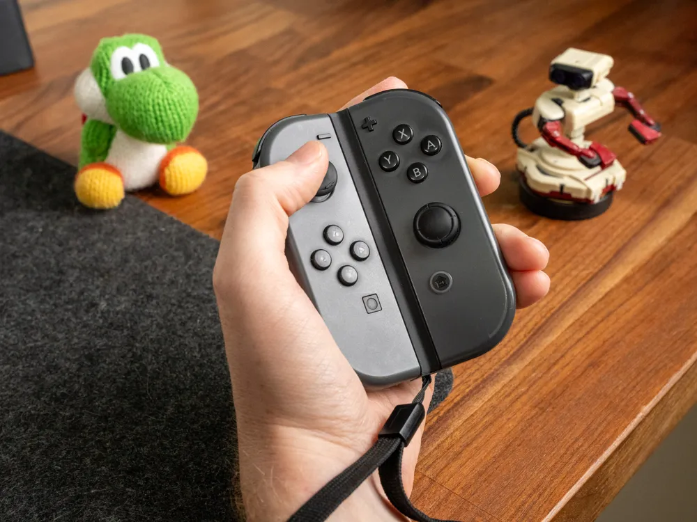 One-Handed Joy-Con Grip for Nintendo Switch - Free 3D Print Model ...