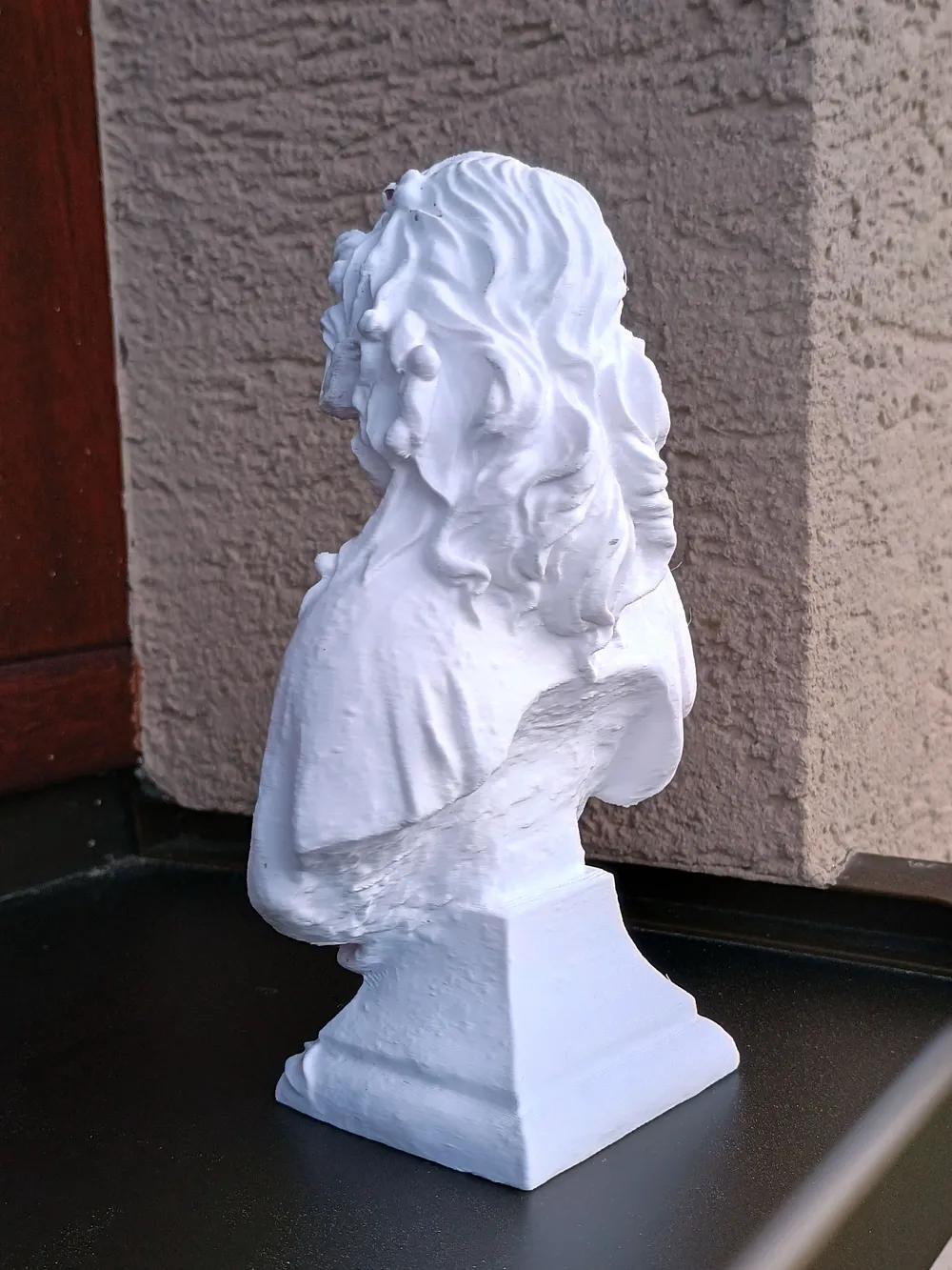 Woman bust Remixed by Amater MakerWorld: Download Free 3D Models