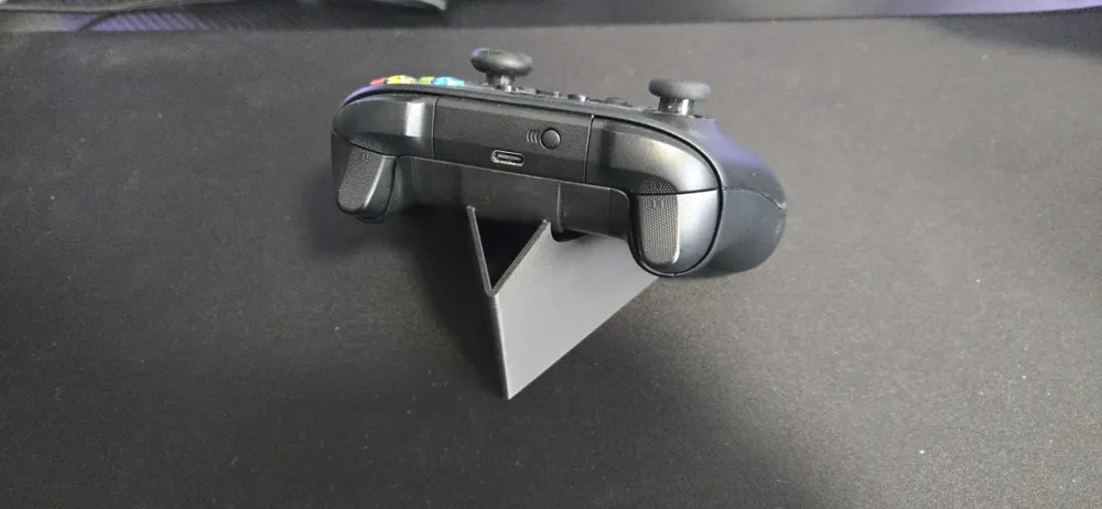 Triangular Xbox controller holder - Free 3D Print Model - MakerWorld
