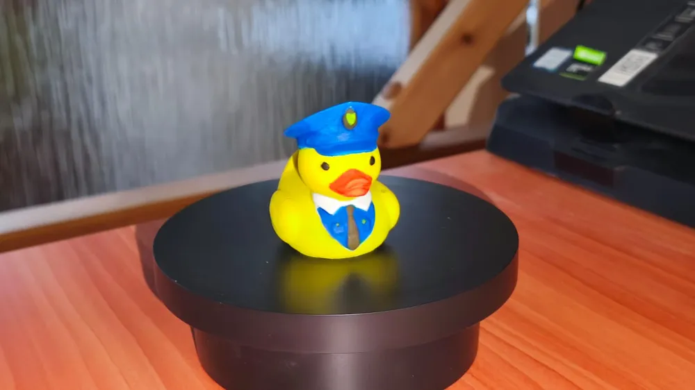 police duck by lukas.vavra - MakerWorld