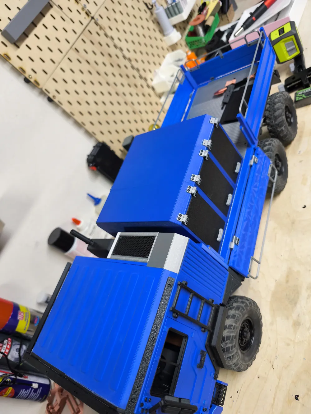 Armadillo Modular Container - Free 3D Print Model - MakerWorld