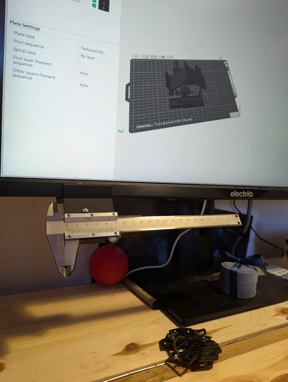 Vernier Caliper Monitor Mount by Mr_GreenRose MakerWorld: Download Free ...