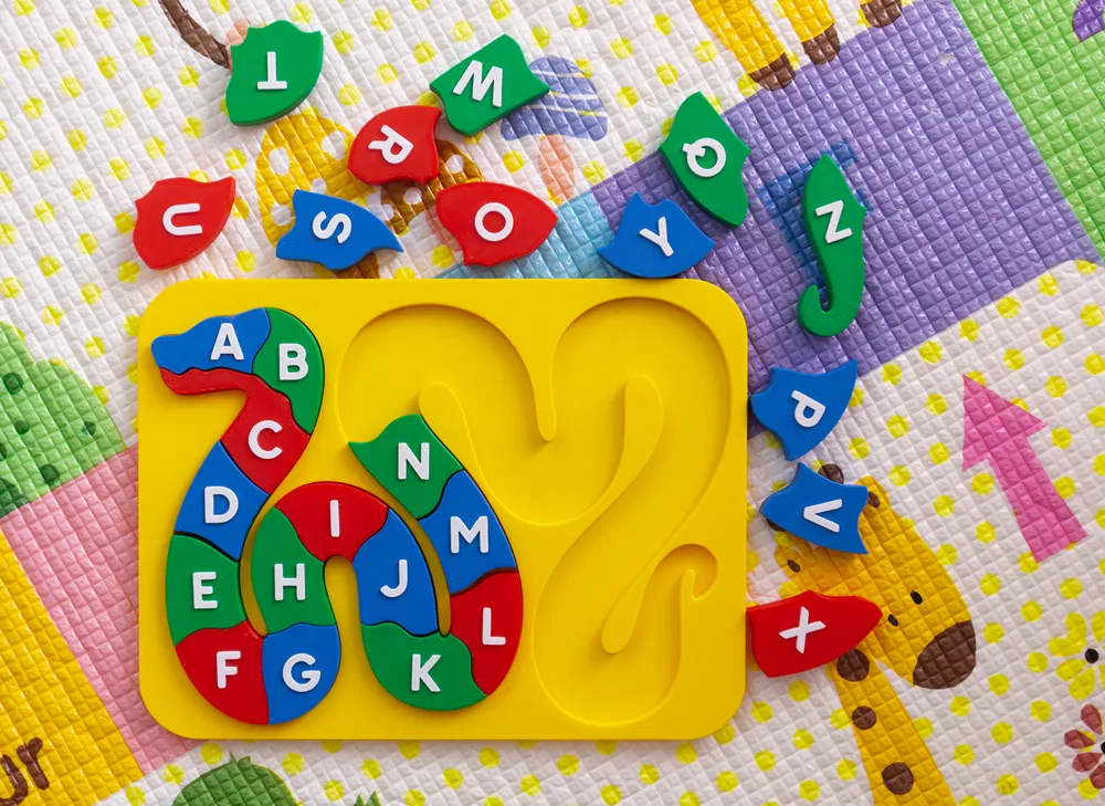 Alphabet Snake by Martin Kozak - MakerWorld