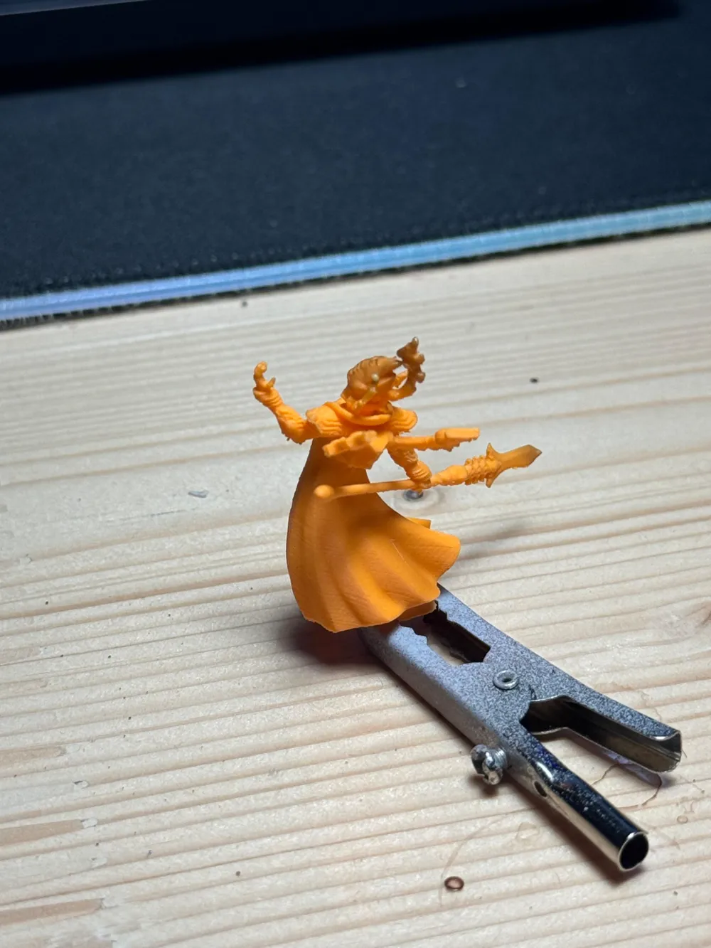 Aeldari Farseer Warhammer 40,000 Combat Patrol by Gallerus - MakerWorld