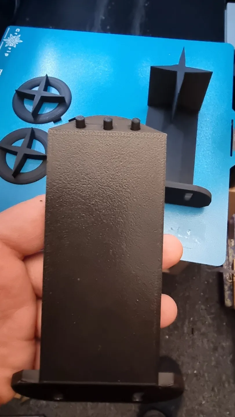 Spool holder for skadis - vertical - staple by slaxxTB - MakerWorld