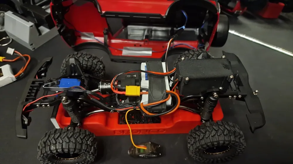 TRX4m Receiver and ESC Box by julianwinter62 - MakerWorld