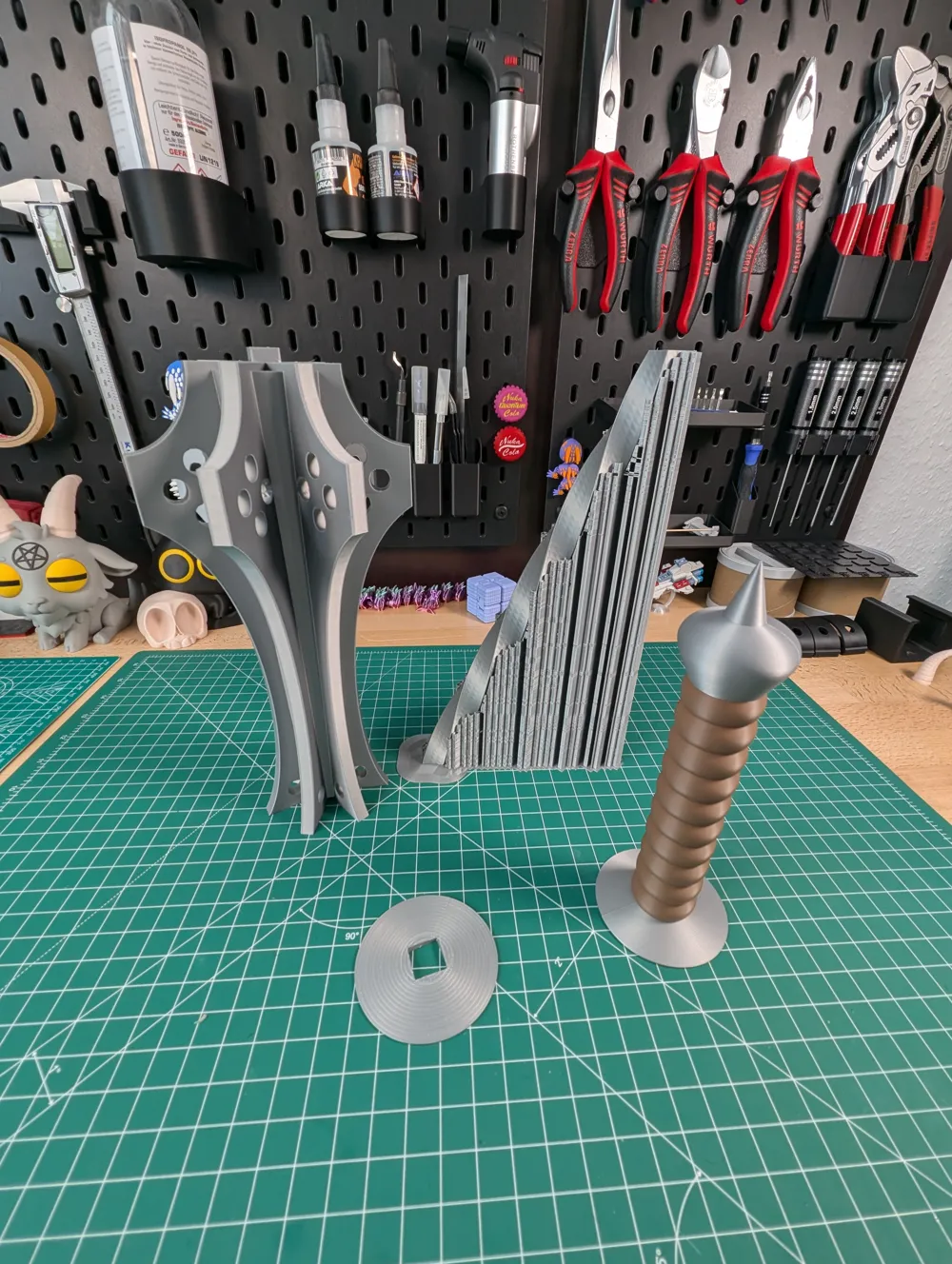 Fantasy Mace – Twisted Design - Free 3D Print Model - MakerWorld