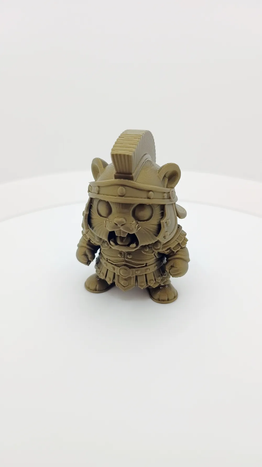 Arena Hero Cat with Legionary Helmet - Free 3D Print Model - MakerWorld