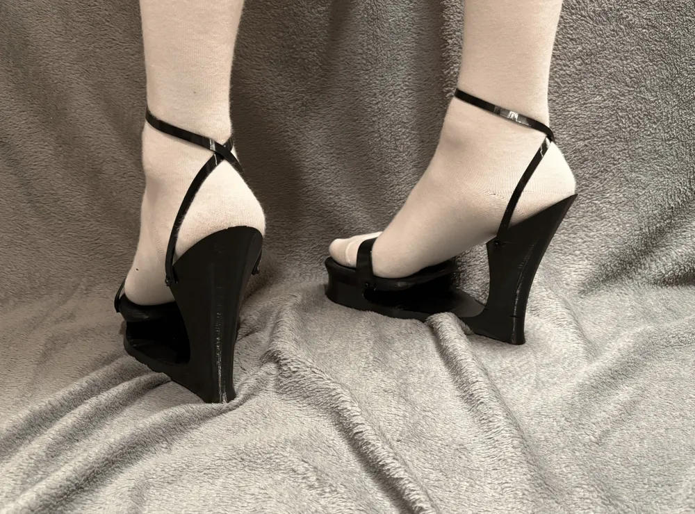 Freaky Heels - Goth / Cosplay / Halloween Heels - Free 3D Print Model ...