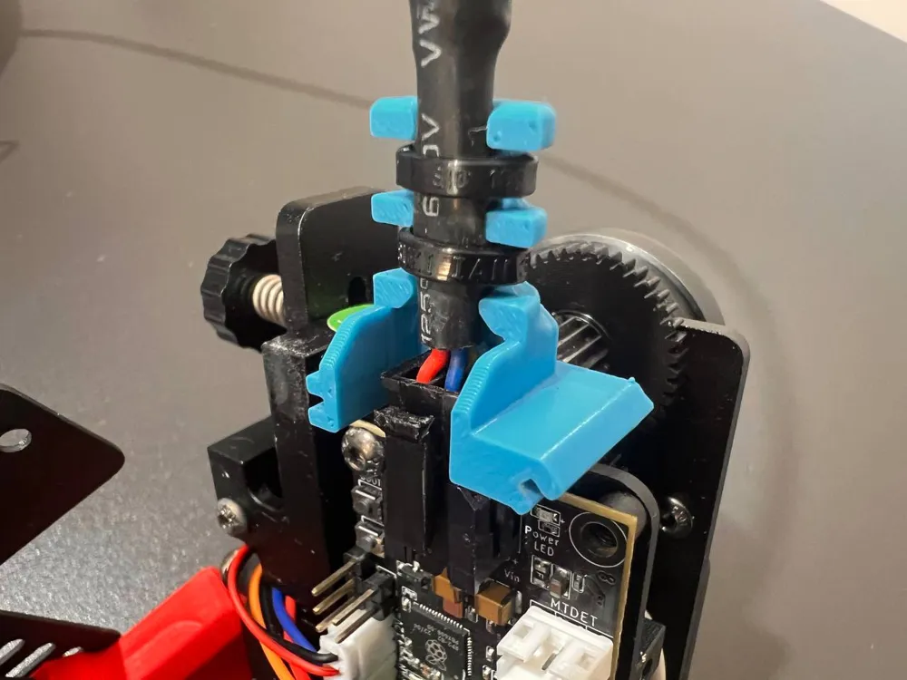 Kingroon KP3s Pro V2 - Extruder cable guide by LMaker - MakerWorld