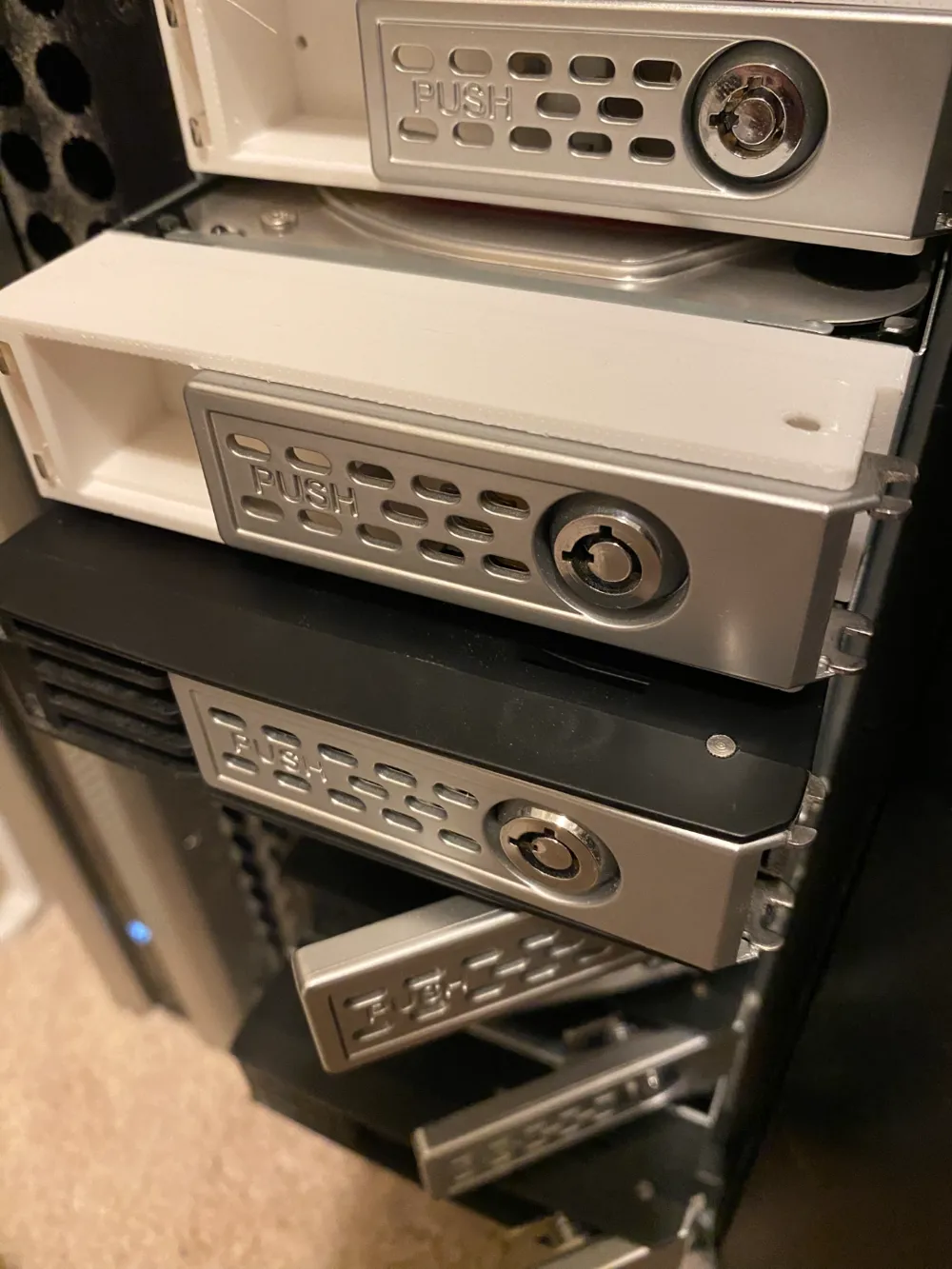 Thecus hdd caddy plastic replacement by DraconPern - MakerWorld