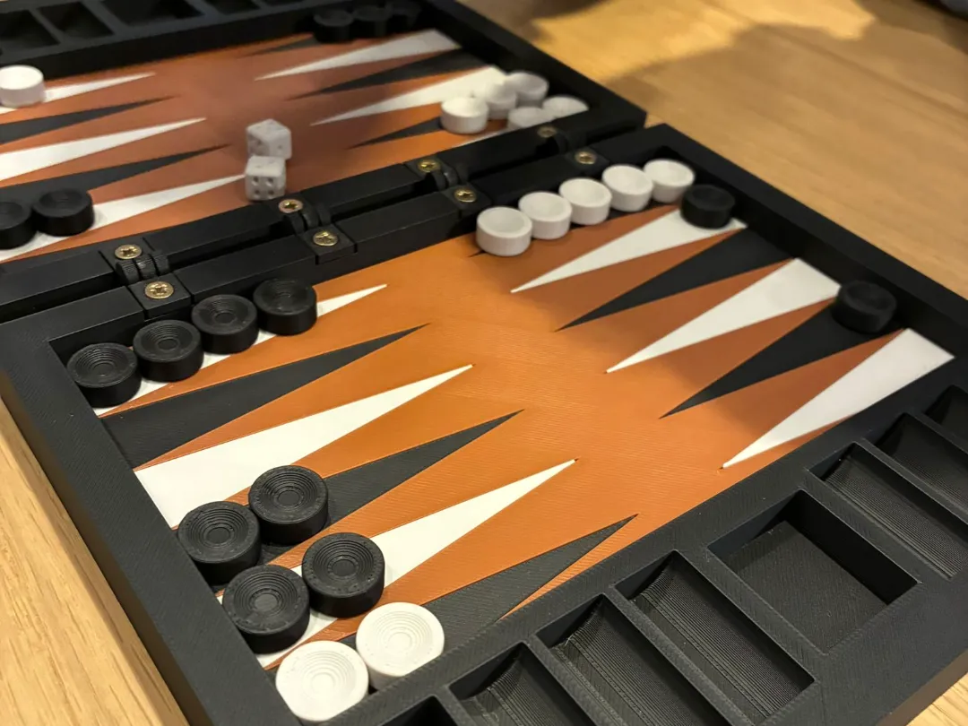 Backgammon Board (Travel Sized, NO AMS) - Free 3D Print Model - MakerWorld