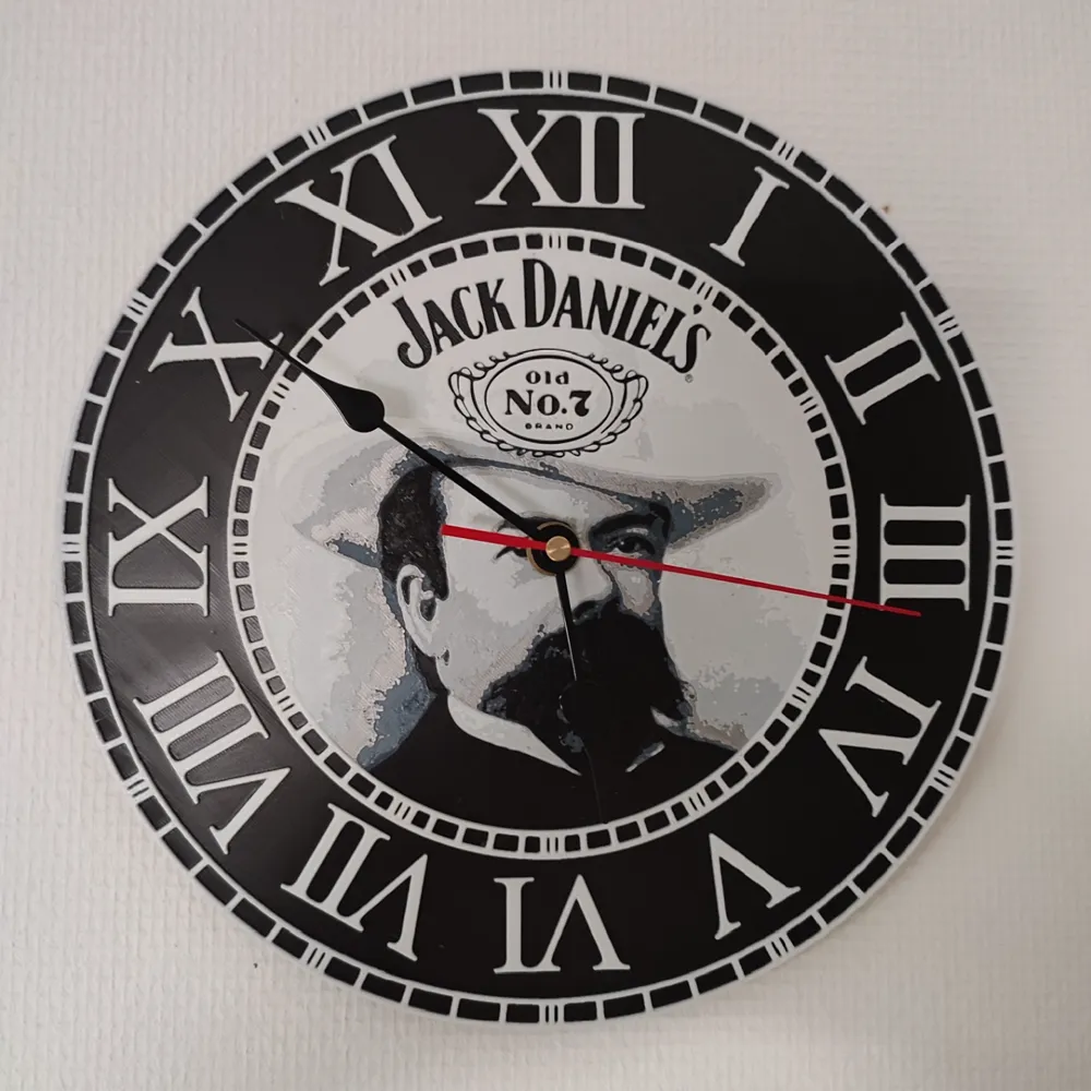 3-color HueForge Jack Daniel's Clock by a.vdh_1983 MakerWorld: Download ...
