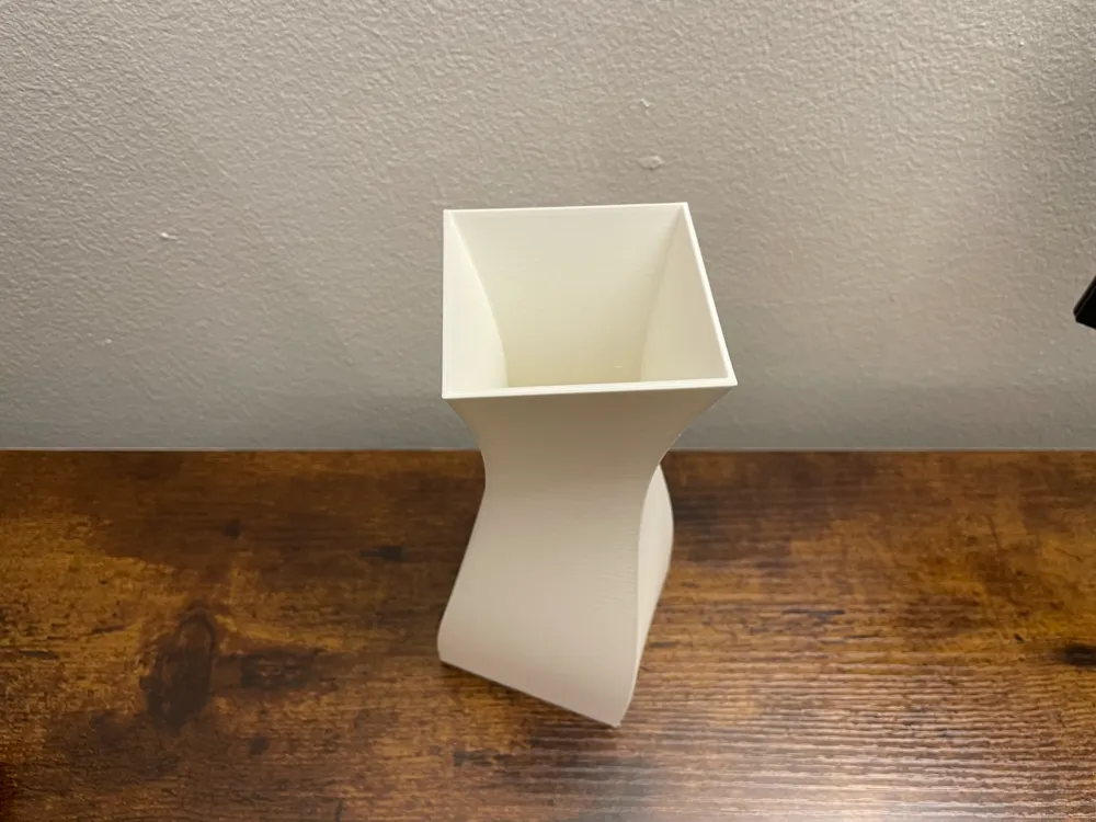 Simple Modern Square Vase by whynotmangoes - MakerWorld