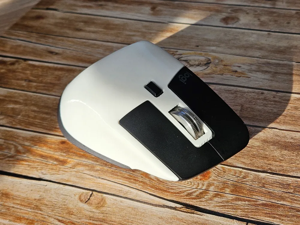 罗技MX Master 3和3S的替换外壳 - 免费 3D 打印模型 - MakerWorld