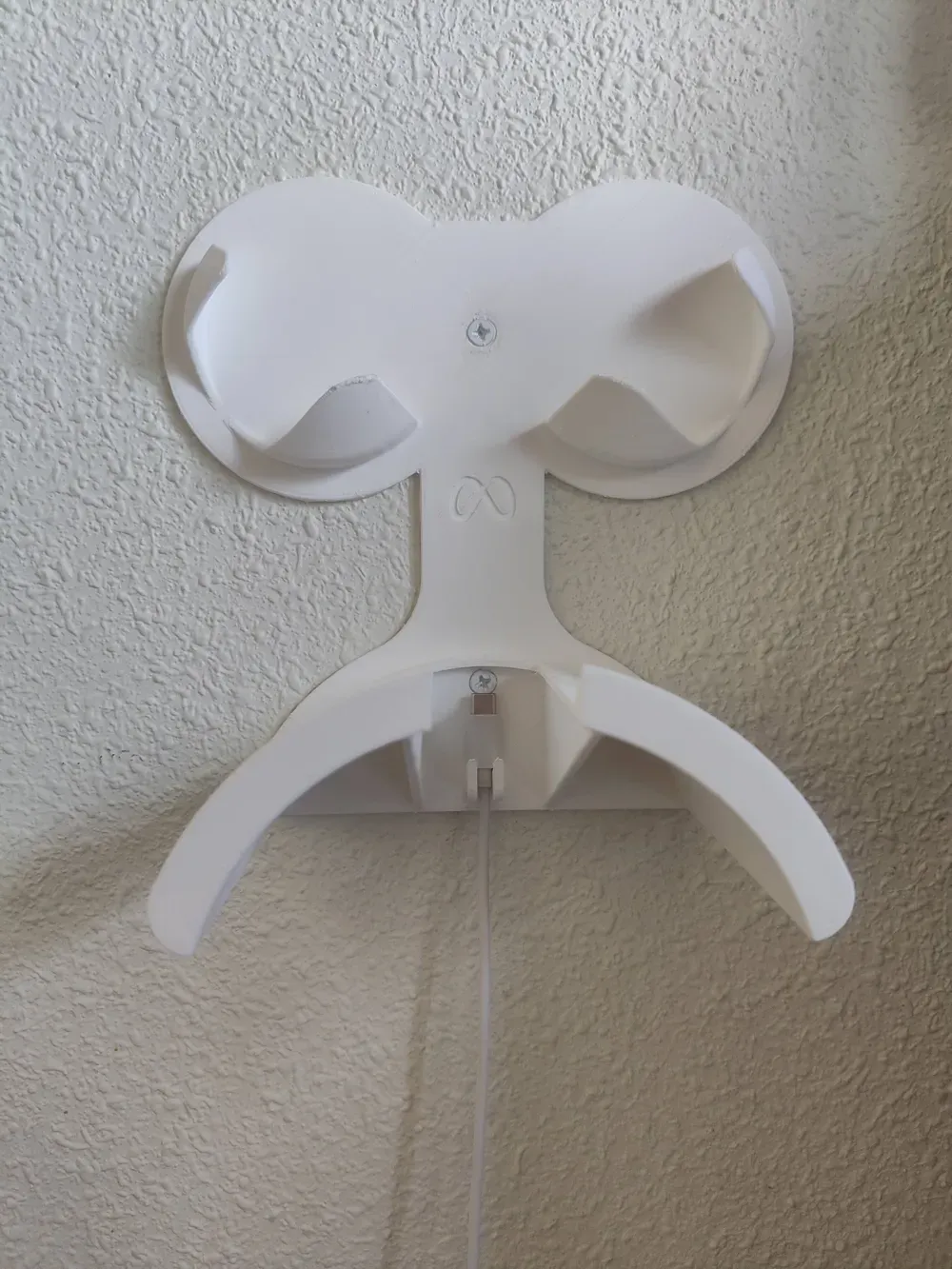 Meta Quest 3 wall mount - Free 3D Print Model - MakerWorld