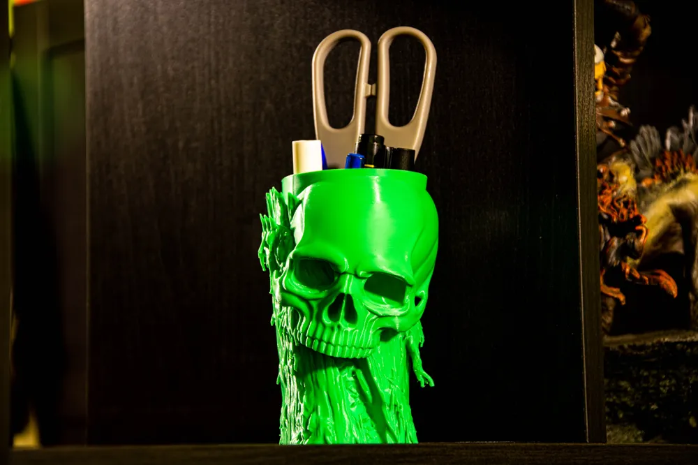 Skull ingrown into tree trunk - penholder - Free 3D Print Model ...