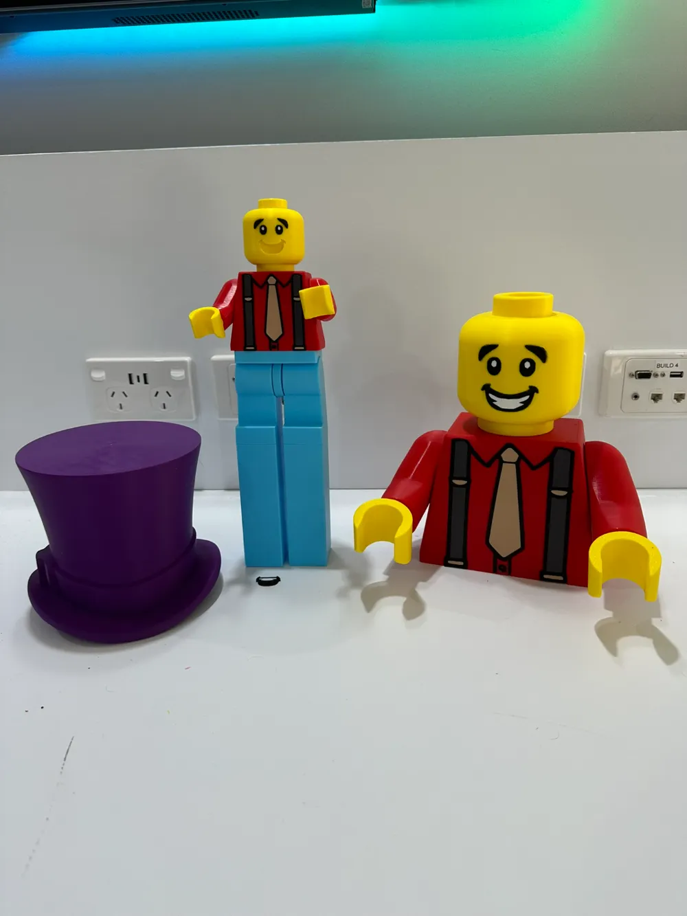Mega Brick 1000% (10:1) - Smiling Head Remixed by DM_Aus MakerWorld ...