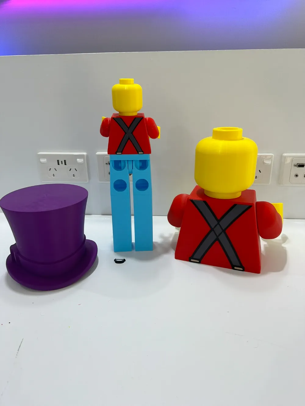 Mega Brick 1000% (10:1) - Smiling Head Remixed by DM_Aus MakerWorld ...