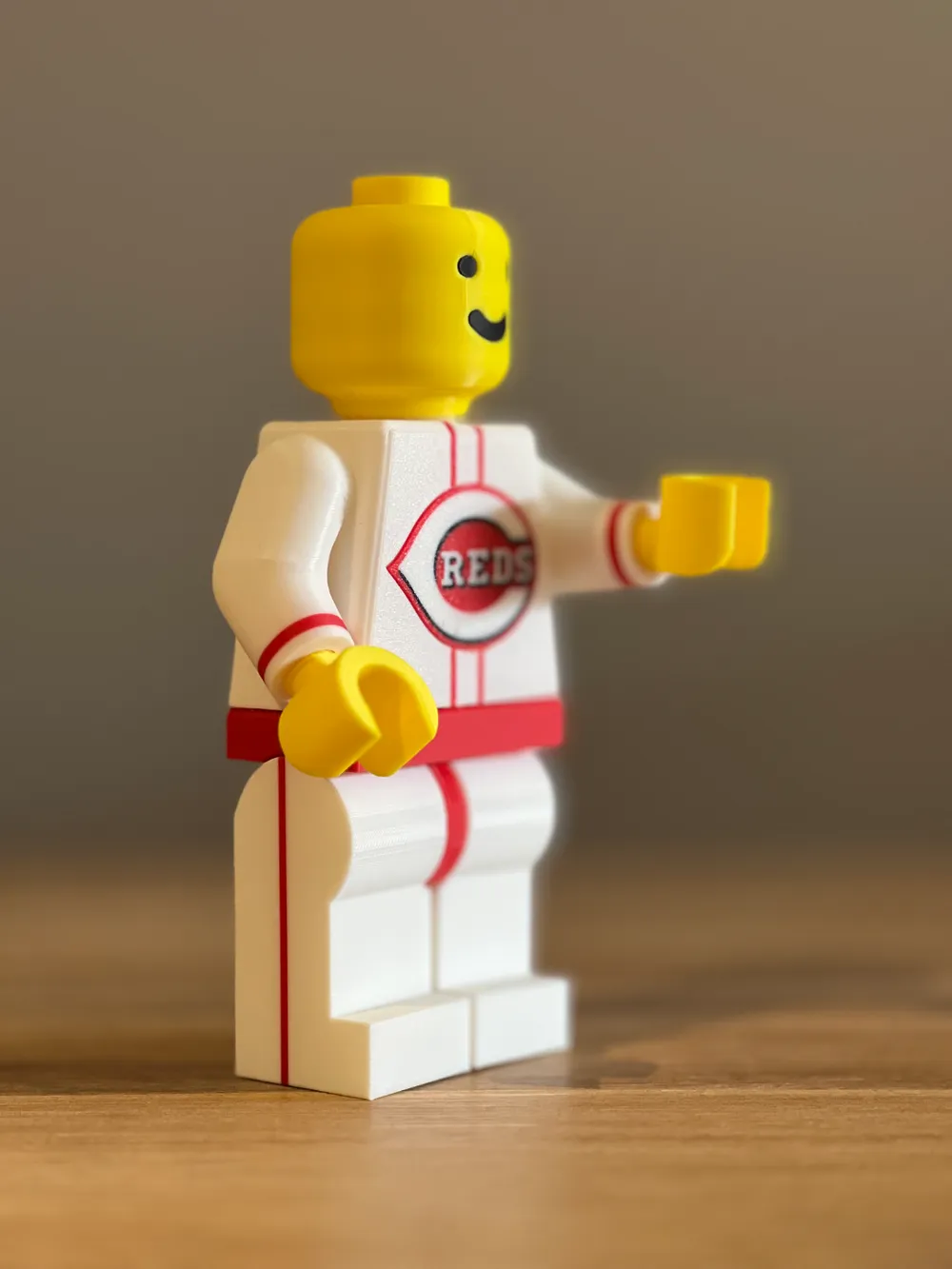 MLB Brickman - Cincinnati Reds - Free 3D Print Model - MakerWorld